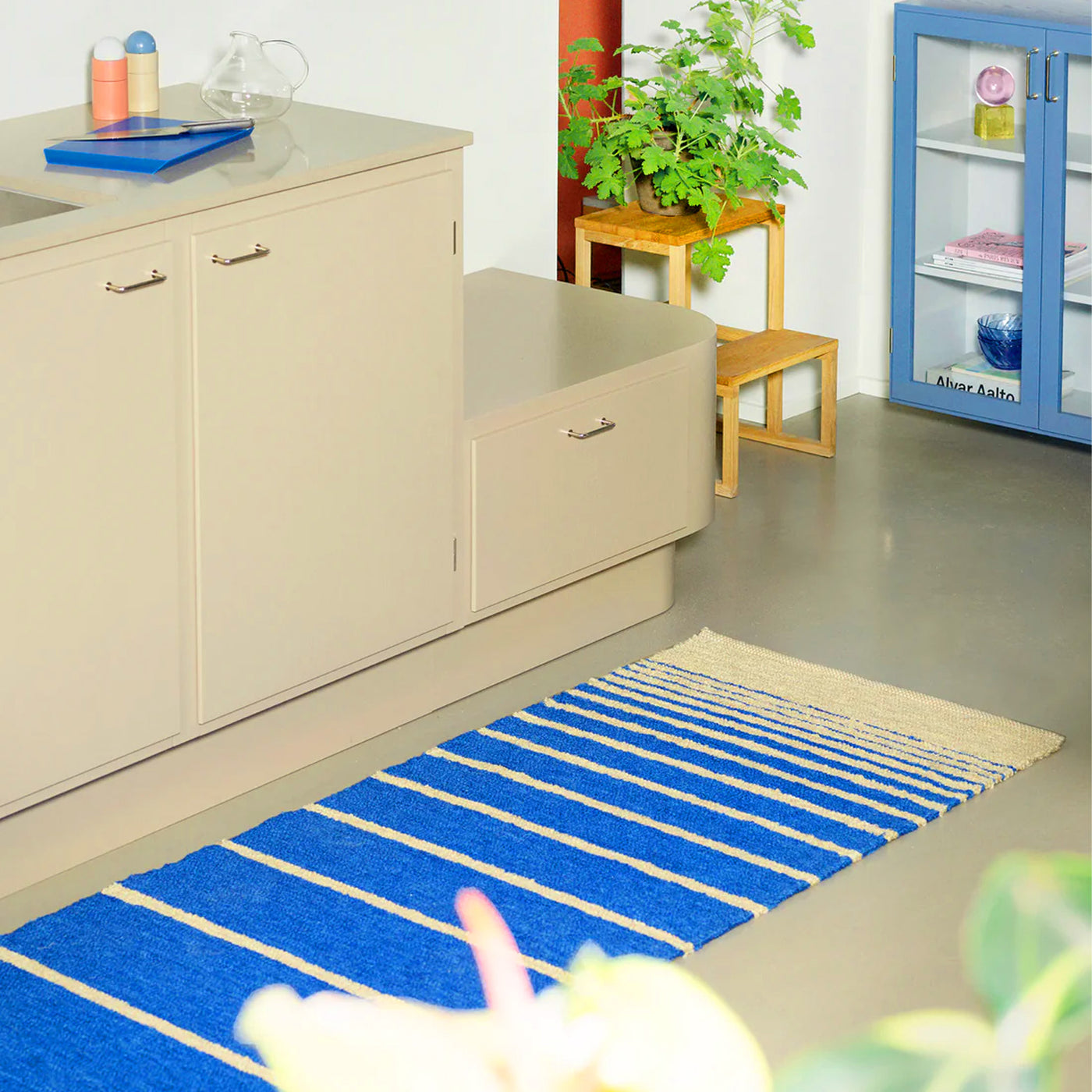 Stillark Clear Blue Rug 1 – Louisiana Design Butik